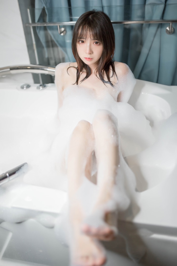 网红Coser@疯猫ss – 浴缸 泡泡浴写真 好清纯 [34P/116MB] - 图火火